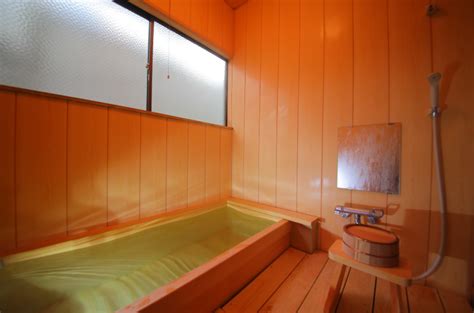 お風呂 創業150年「伯亭若の屋」文人が愛した老舗旅館 ～日本建築と豊後の美食～