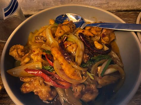 รูป แจ่มจันทร์ บาร์ แอนด์ บิสโทร