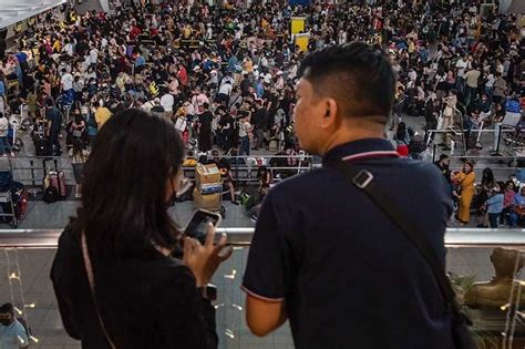Senate Panel To Look Into Philippines Airspace Outage