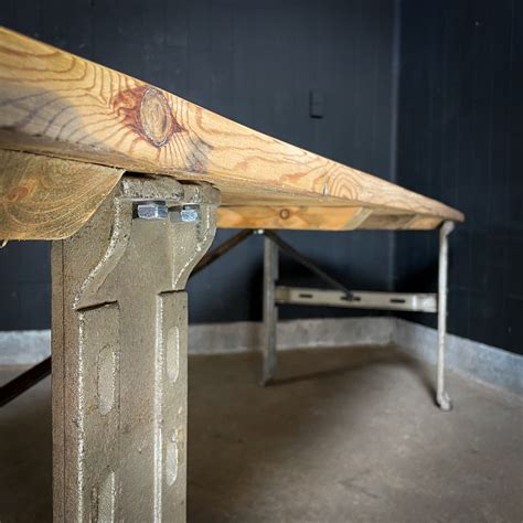 Industriële Eettafel Antiek Houten Blad Stalen Machine Onderstel