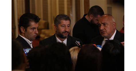 Интимната връзка завърза правен и политически казус кой с кого е в
