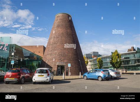 06102022 St Helens Merseyside Uk The Glass Manufacturer Pilkington