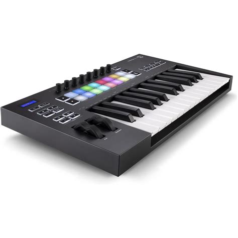 Novation Launchkey 25 Mk3 Midi клавиатура Купить в магазине Аудиомания