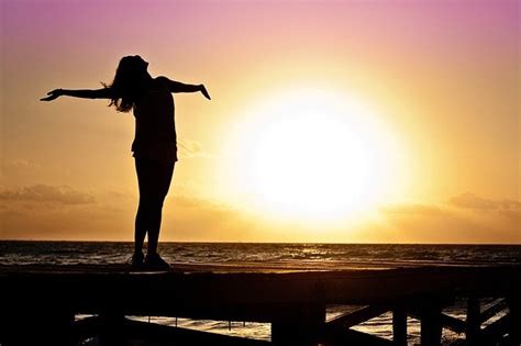 Migliori Orari Per Prendere Il Sole 5 Consigli Top Curarsi Al