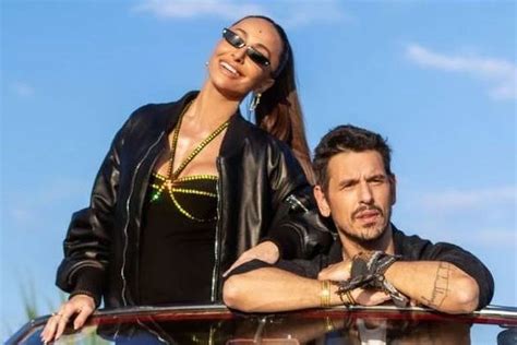 Sabrina Sato homenageia o ex João Vicente Celebridades F