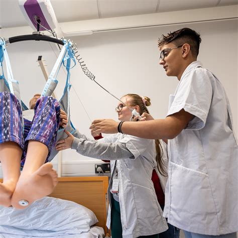 Btec Level 1 Introductory Diploma In Health And Social Care B1dhhf