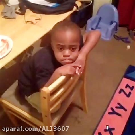 اخه این چ کاری که با بچه کردی