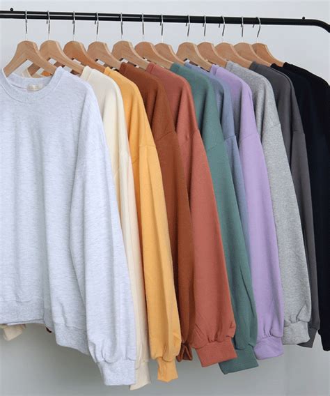 [첫 구매 990원] 12컬러 공용 오버핏 무지 벌룬 맨투맨 에이블리