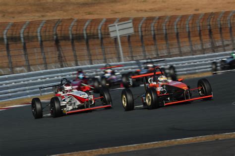 B組第1レグ1位は居附明利（saccess Racing Es） モータースポーツフォーラム