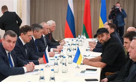 По информации СМИ переговоры между Украиной и Россией пройдут 3 марта