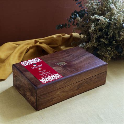 Buy Octavius Assortment Of Fine Teas 60 Teabags And 30 Tea Premix In Sesham Wood Box At 1830 Inr