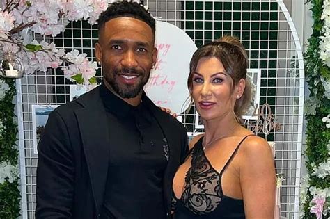 Jermain Defoes Heartbroken Ex Wife Donna Reveals Card She Claims Is