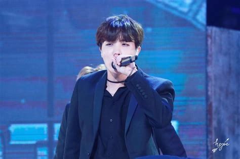 ปักพินในบอร์ด Bts