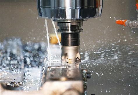 汽车塑胶模具 东莞市伟来精密自动化设备有限公司 专业从事超精密五金零件加工及精密塑胶模具、精密五金模具、精密压铸模具的设计、制作和销售。