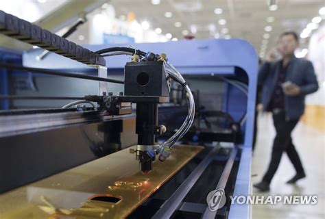 이것이 아크릴 레이저 커팅 연합뉴스