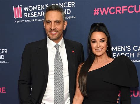 Kyle Richards Posts About Sorrow Amid Mauricio Separation Rumors