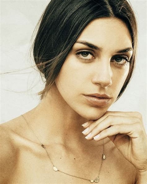 Julia F