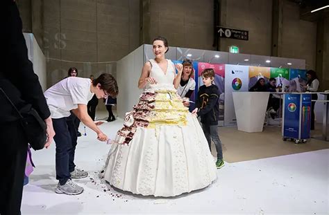 Esta torta en forma de vestido de novia rompió el Récord Guiness Sabelo