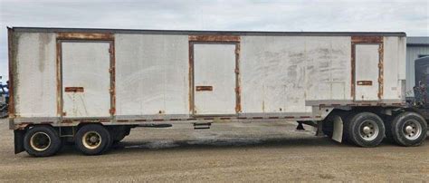 1981 Fruehauf 34 Drop Deck Van Body 2 1700 Gallon And 1 1400 Gallon Tanks 2 Pump