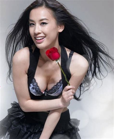 黃聖依：身材越來越好了啊！ 每日頭條