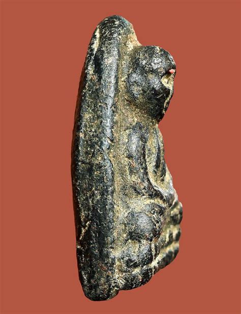 หลวงปู่ทวด เนื้อว่าน รุ่นแรก พิมพ์กรรมการ วัดช้างให้ เก่าเนื้อจัดๆ Ennxo