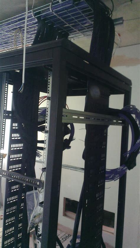 LiveInstall Mirror Edge Networks