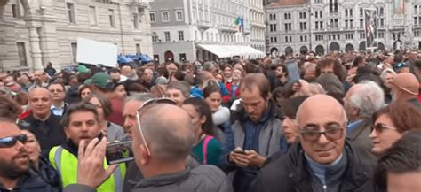 Proteste No Vax E No Pass Trieste Dice Basta Fedriga Stop Alle