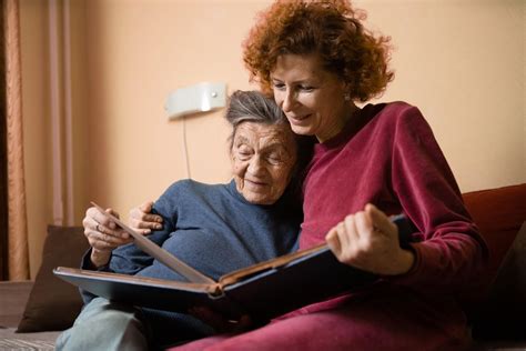 Tips For Holiday Celebrations With Loved Ones Living With Dementia