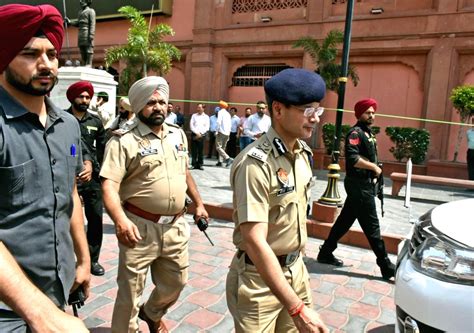 Director General Of Police Punjab Gaurav Yadav With Police Personnel