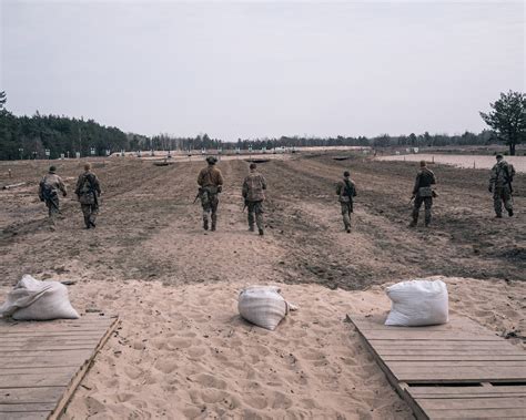 Ukraines Azov Brigade Races To Rebuild Ahead Of Fateful Fight The