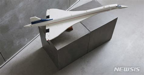 세계 첫 초음속 여객기 재현…콩코드 레고로 나온다
