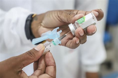 Vacina Contra A Gripe Está Disponível Para Todos Em Curitiba