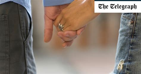 Six Reasons You Should Consider Online Dating