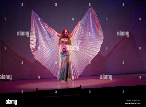 Israeli Belly Dancer Wallpaper