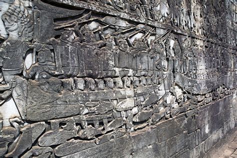 柬埔寨暹粒寺庙墙壁上雕刻的石头图案