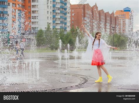 Babe Wet Pretty Girl Image Photo Free Trial Bigstock