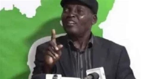 Cameroun Robert Kona exclut membres du PCRN Cabral Libii en tête Cameroun