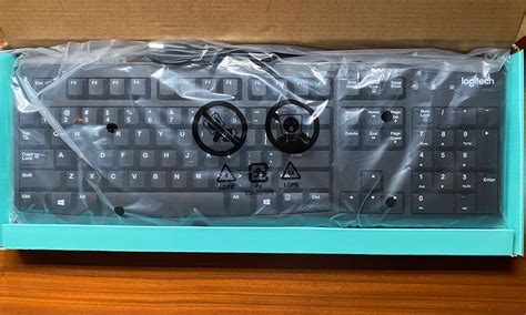 Logitech K120 Plug And Play USB Keyboard Computers Tech Parts Accessories Computer