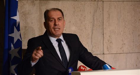 Od Sada Online Registracija Stranaca Koji Borave U Bih Istinomjer