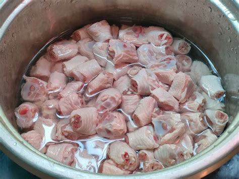 မိသားစု Online Cooking Foodstuff ရႈးရွဲျကက္ေပါင္သံပုရာေပါင္း အရင္ဆံုးျကက္ေပါင္တစ္ခုလံုးကို