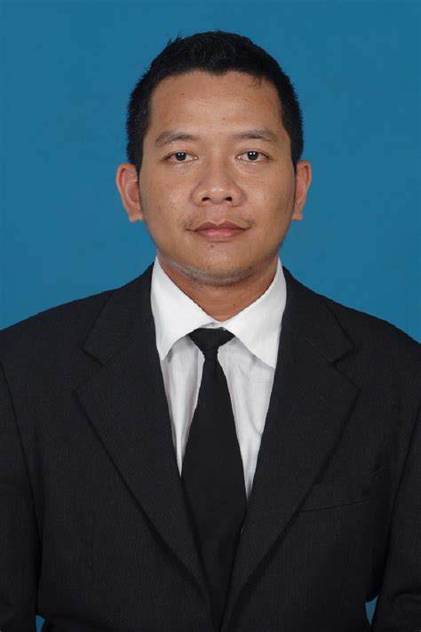 Profil Dr Annur Indra Kusumadani Universitas Muhammadiyah Surakarta