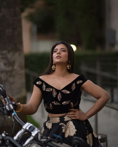 Aishwarya Rajesh Fan Photos Aishwarya Rajesh Pictures Images 86416