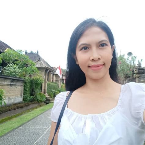 Windariyani Winda Riyani Threads Say More