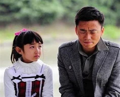 张嘉益的四个“女儿”，前三个都已经火成了一线，唯独她消失在娱乐圈！ 360娱乐，你开心就好