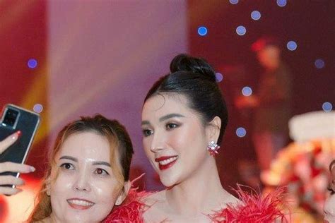 Nữ Ceo Trần Thị Bích Ngân Truyền Năng Lượng Sống Tích Cực đến Phụ Nữ