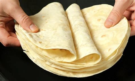 فرارو ویدئو طرز تهیه نان ساده انگلیسی در خانه با آرد و شیر