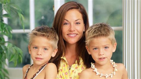 Tragic Details About Cole And Dylan Sprouse