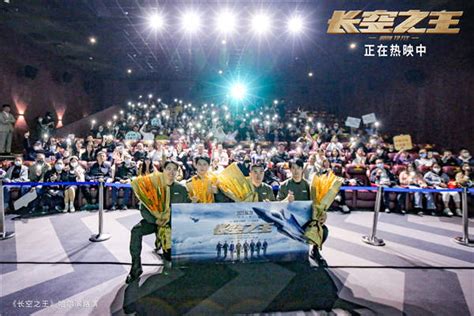 《一杯上路》导演特辑角色海报全亮相 《天才枪手》原班人马再聚首寰太娱乐网