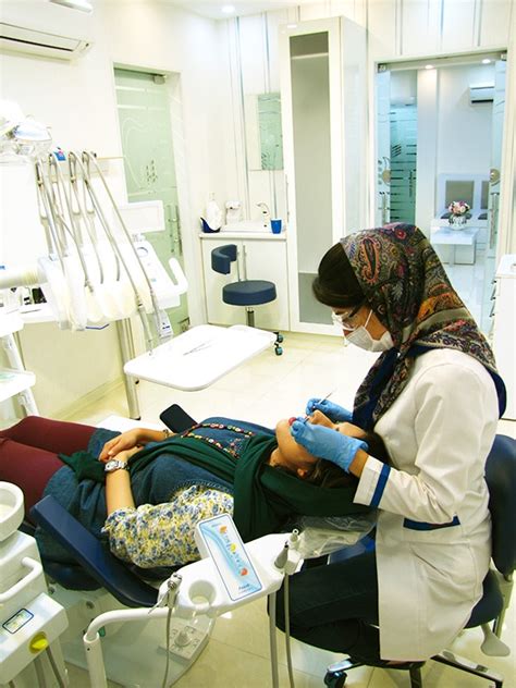 گالری تصاویر مطب وب سایت شخصی دکتر ندا روحی متخصص درمان ریشه