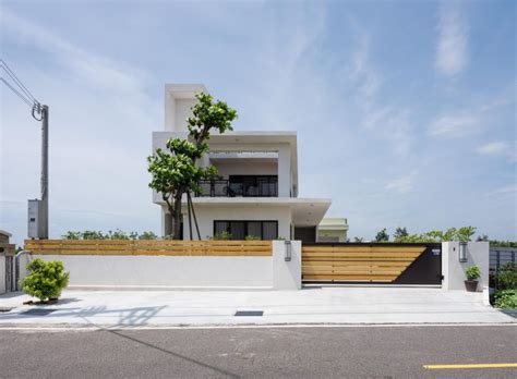 自地自建案例│「安之居」 佇立於田野間米白色簡約的退休宅 狸樂聚自地自建